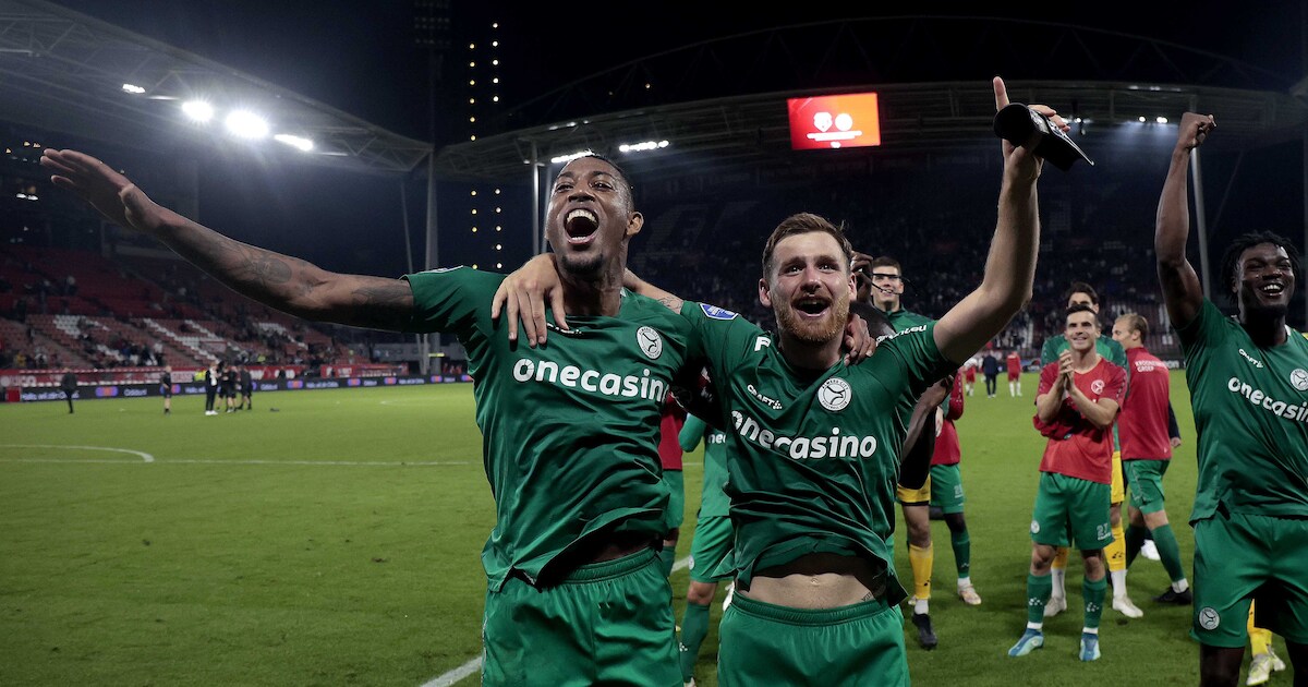 Almere koestert historische zege op Utrecht: ‘De spirit van de spelers ...