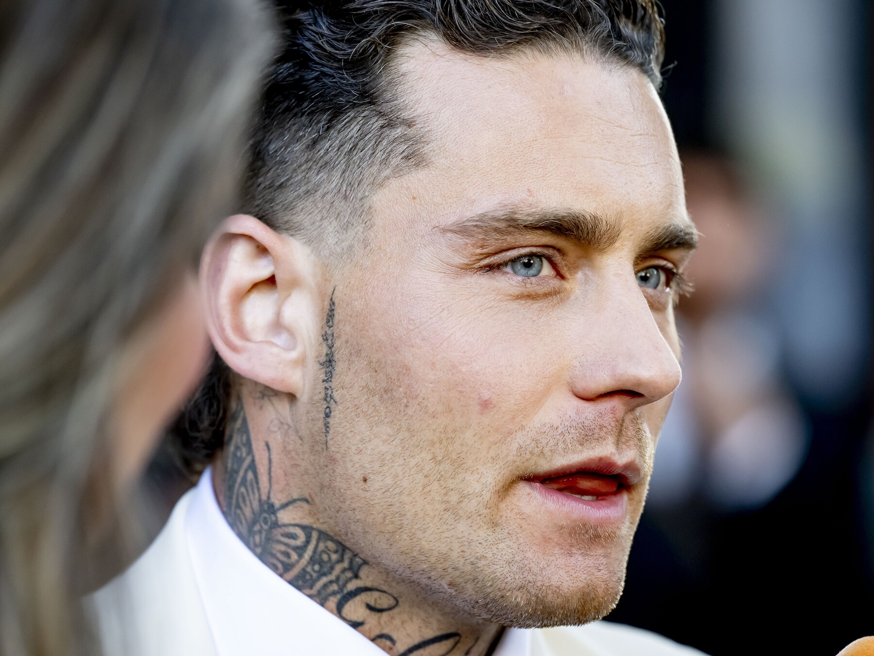 Tranen in Beste zangers door optreden Typhoon: ‘Hij is echt een engel ...