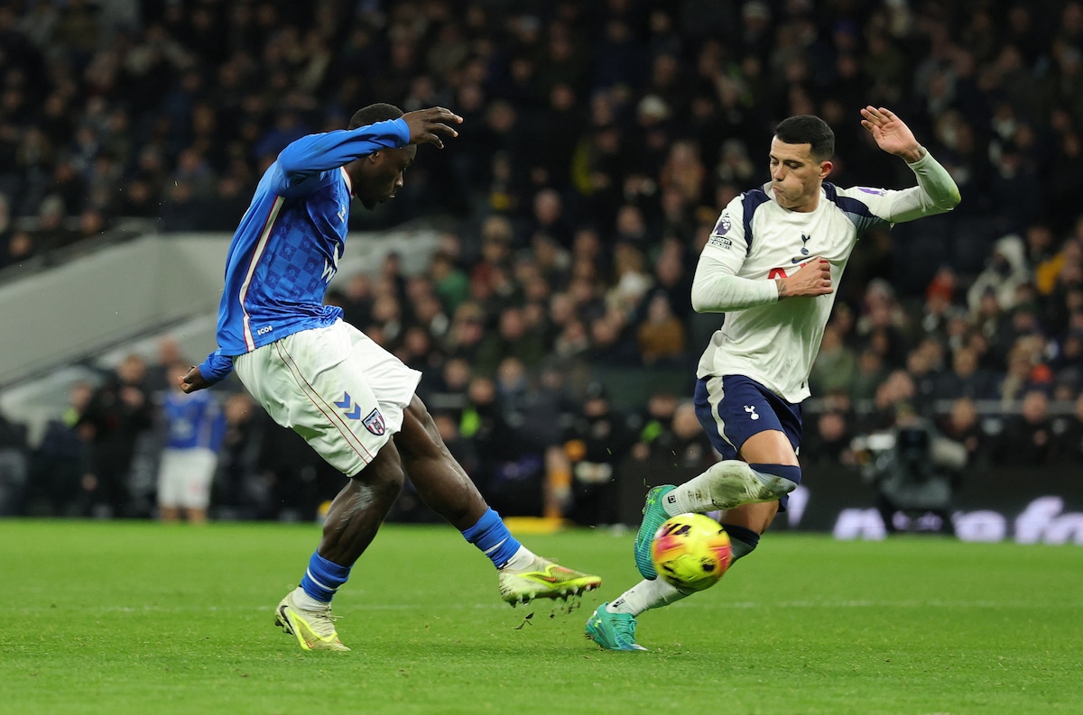 Brian Brobbey maakt knappe goal namens Sunderland tegen Spurs, zeges ...