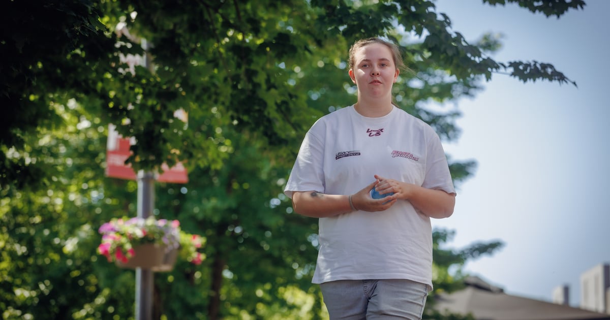 Senna (16) uit Etten-Leur zorgt voor haar moeder na herseninfarct: ‘Ik ...