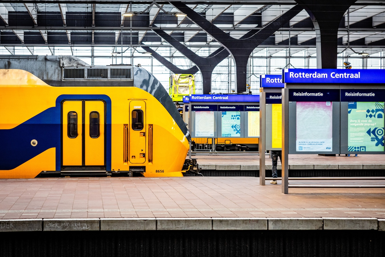 Minder treinen tussen Rotterdam Centraal en Delft door seinstoring ...