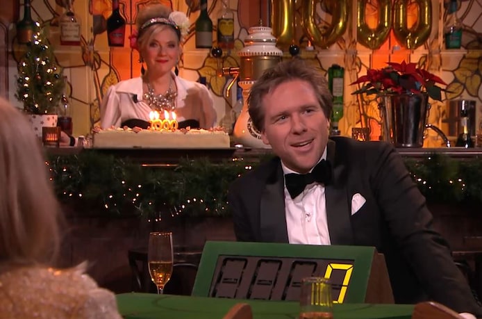 Joost Prinsen in duizendste aflevering Met het mes op tafel verrast met ...