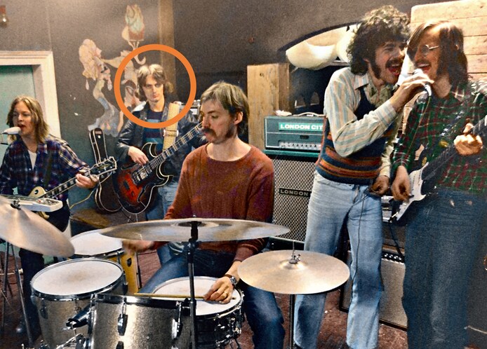 ‘Hij eruit of ik eruit!’ En daar vertrekt de eerste bassist van Normaal ...