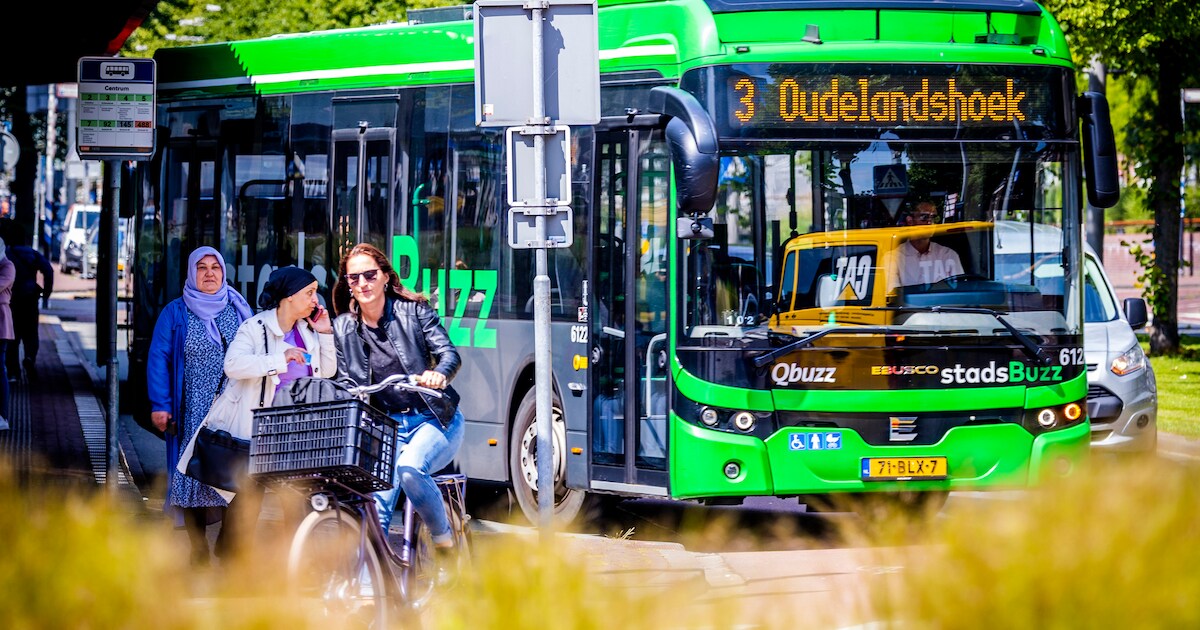 Openbaar vervoer in Dordrecht vanaf volgend jaar alleen gratis voor 65-plussers met laag inkomen ...