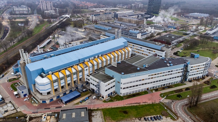De maandenlange reis van een chip in de fabriek: een kijkje in het ...