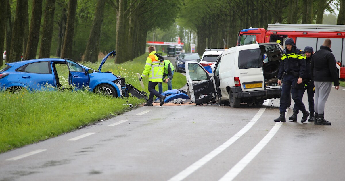 Frontale botsing op N214 bij Wijngaarden, weg in beide richtingen dicht | 112 nieuws Molenlanden ...