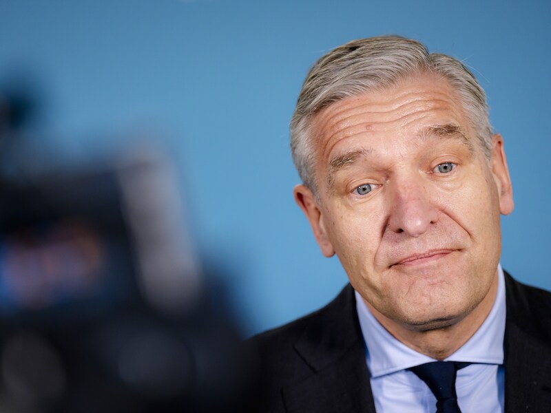 Non-binair Kamerlid Ines Kostic moest muren zelf breken: ‘Zullen we er ...