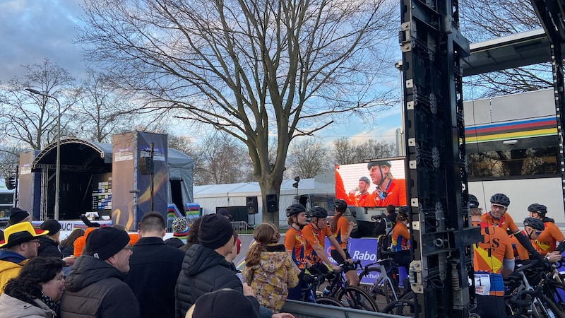 Lees hier alles terug over dag 2 van het WK veldrijden: Lucinda Brand ...