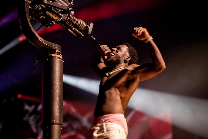 Frenna wil meedoen met het Eurovisie Songfestival: ‘Ik ben ready, zou ...