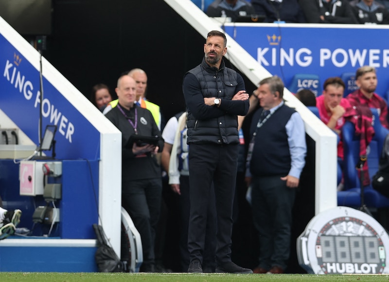 Engelse media: Ruud van Nistelrooij na zondag weg bij Leicester City ...