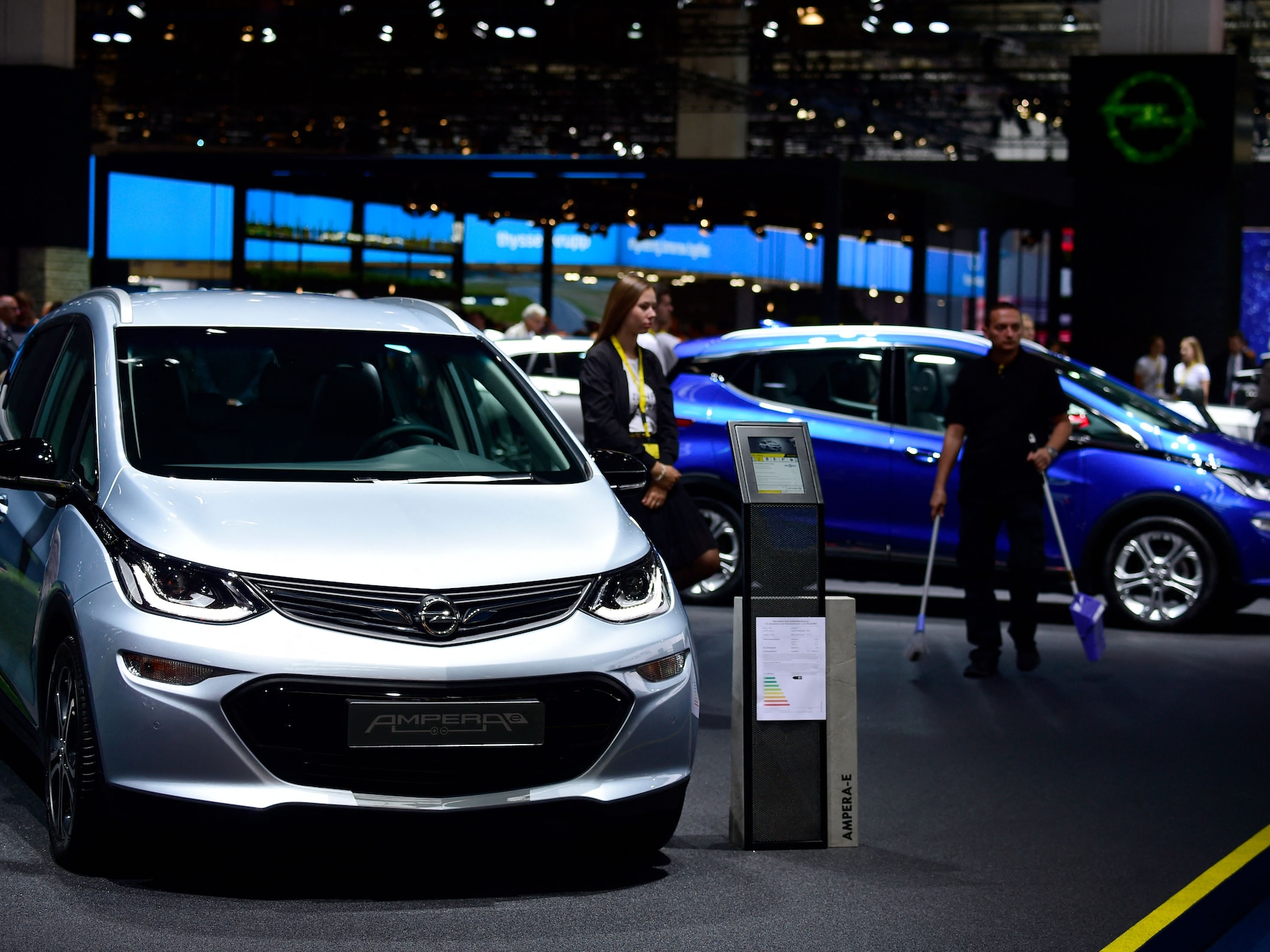 Degelijk, tikje saai, maar o zo populair: de Volkswagen Golf is vijftig ...