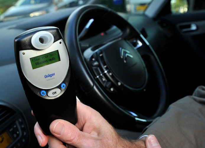 Nederlanders willen zerotolerancebeleid voor alcohol in verkeer: roep ...