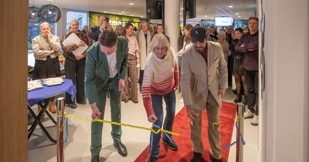 Baarn opent vernieuwd gemeentehuis; meerdere instanties vanaf nu op één ...