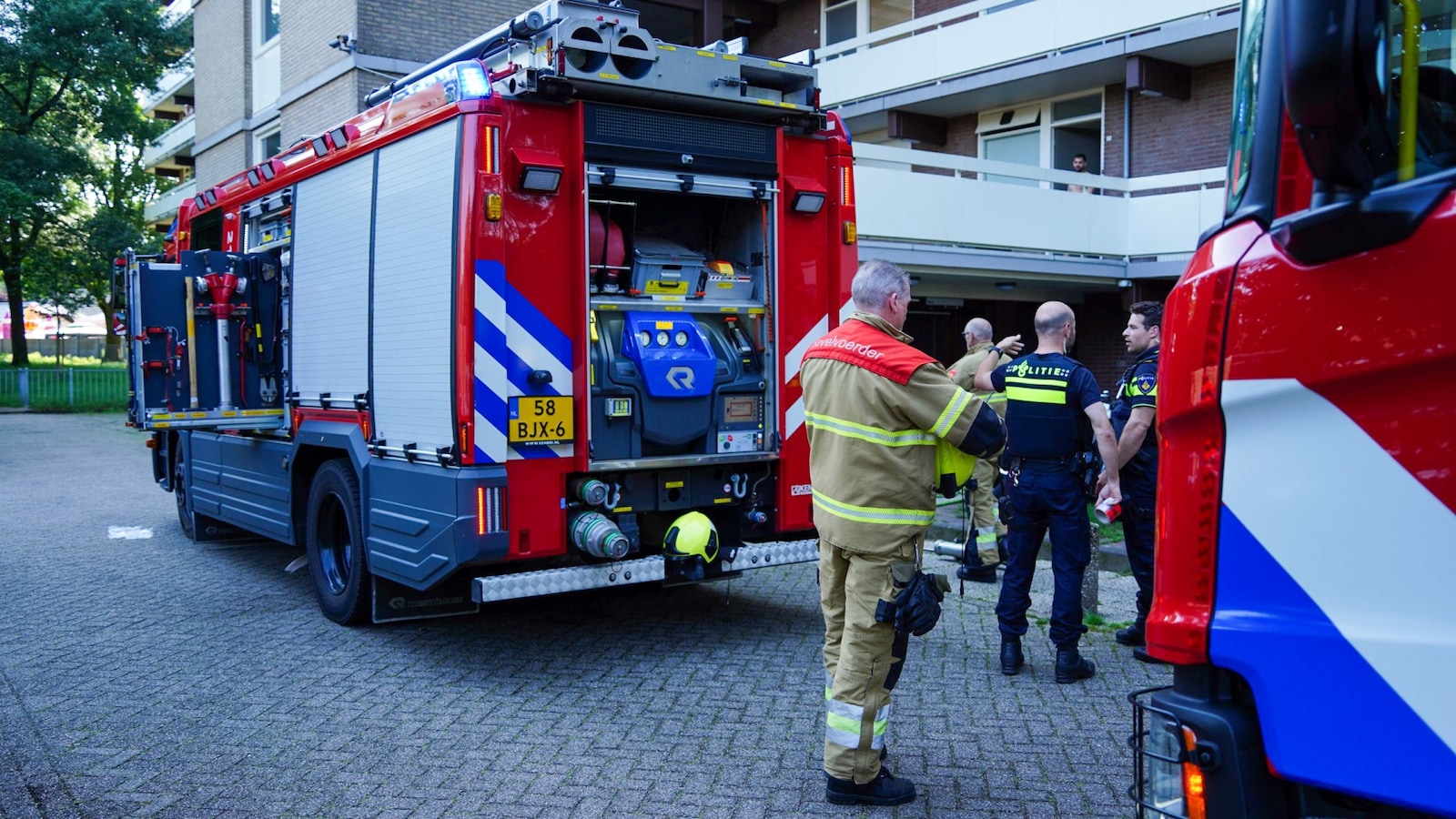 Vaatwasser vliegt in brand op achtste verdieping van flat in Oss ...