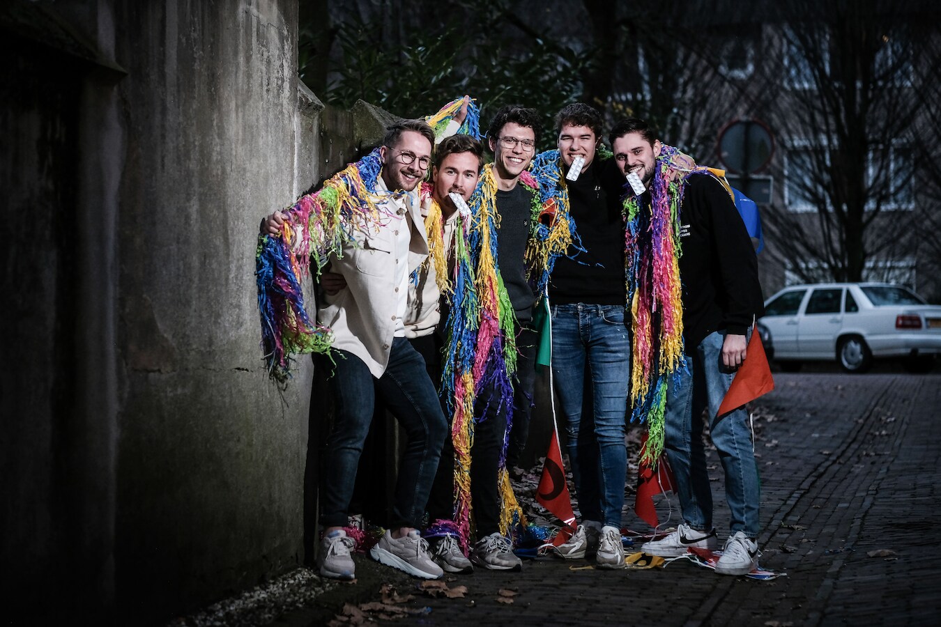 Deze vijf collega's veroveren de regio met ‘paracetamol en een zetpil ...