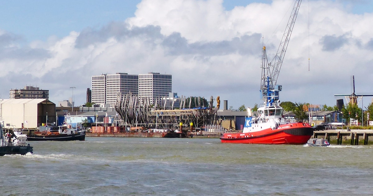 De Delft: Het schip aan de Rotterdamse Schiehaven dat nooit af kwam ...