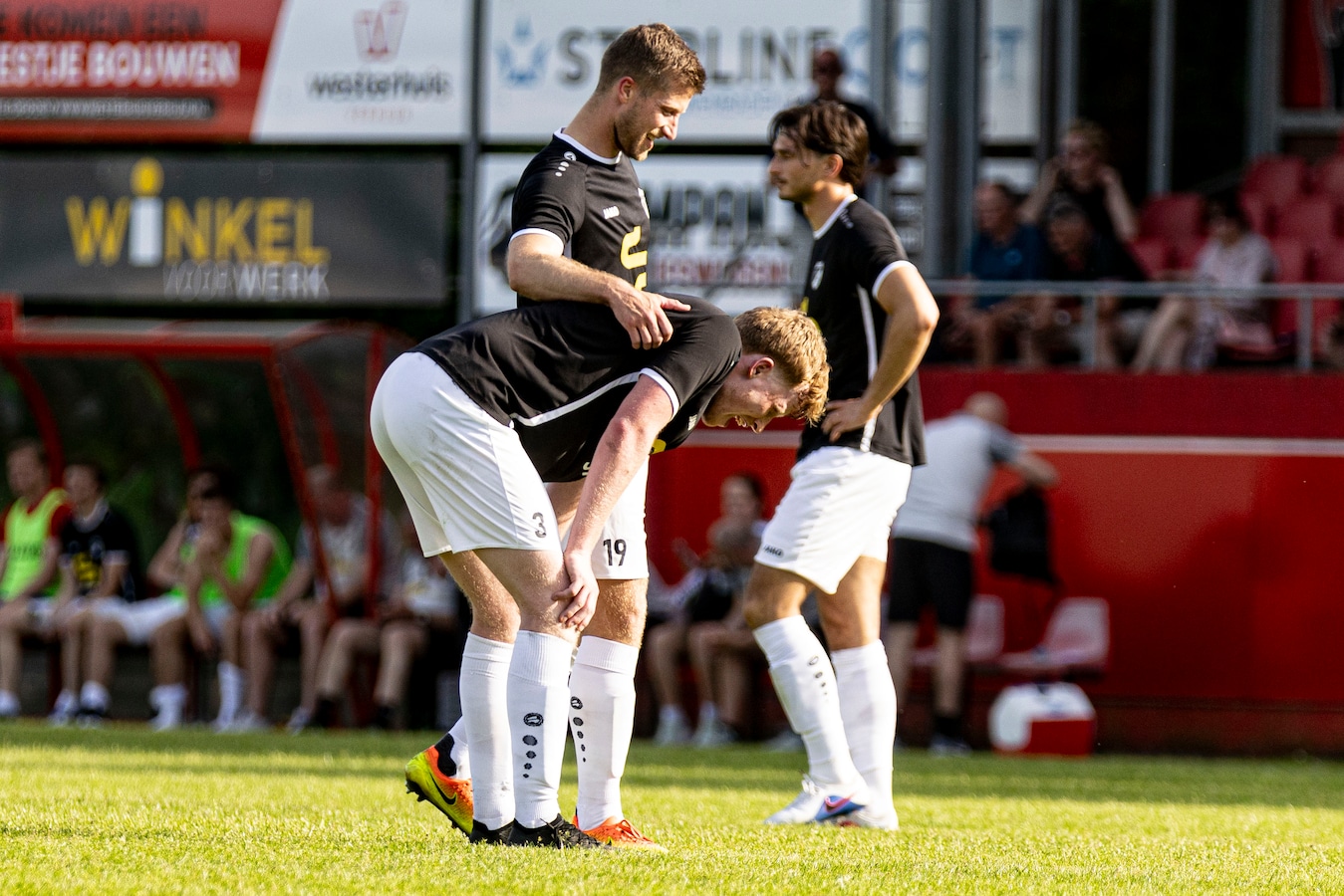 Uitslagen, doelpuntenmakers én wedstrijdverslagen amateurvoetbal ...