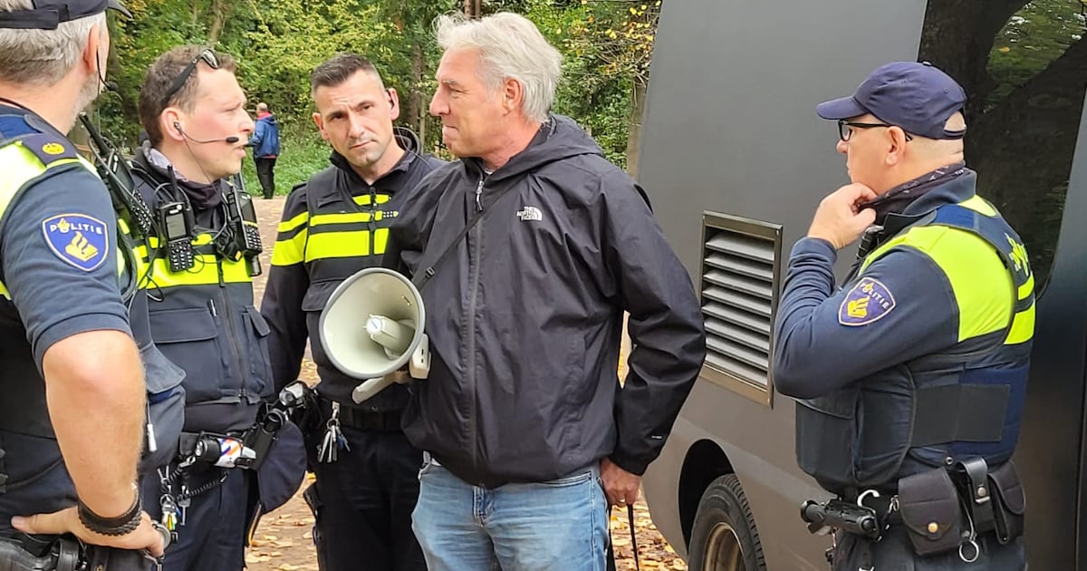 Pegida-demonstratie in Den Haag ontbonden, deelnemers weigerden ...
