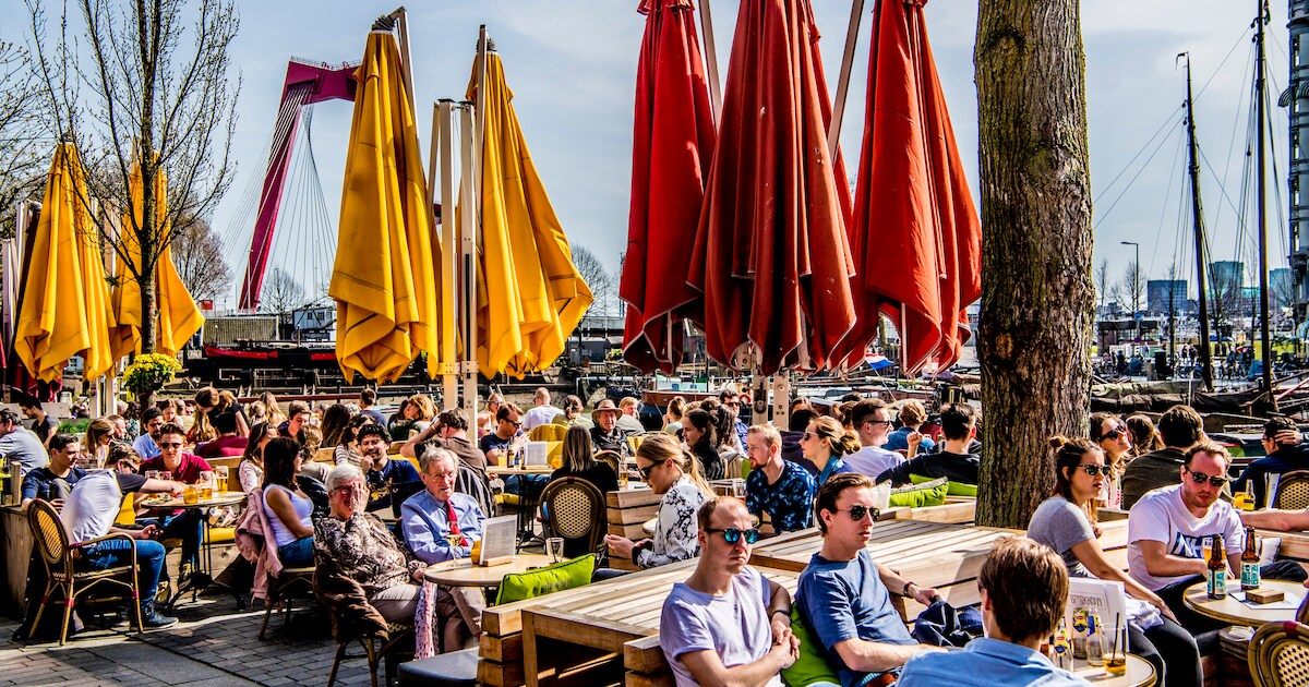 Horeca in Rotterdam: respecteer stilte bij dodenherdenking | Regio | AD.nl