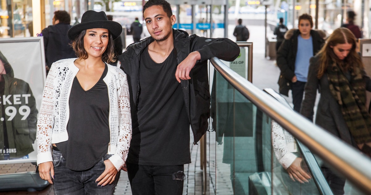 Amy en Omar laten zich vrijwillig opjagen | Den Haag | AD.nl