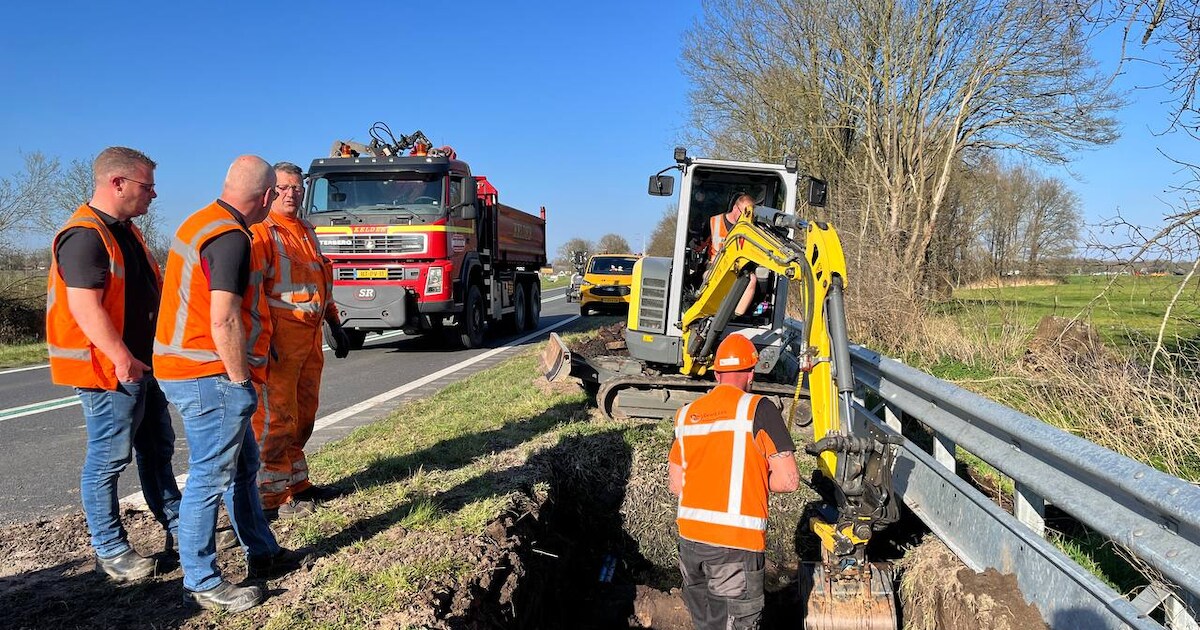 Rioolbuis gesprongen: weg tussen Dedemsvaart en Slagharen dicht ...