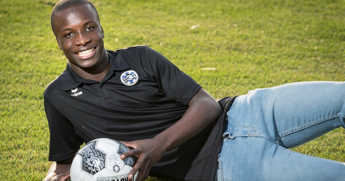Ousmane Traore is blij met promotie naar Achilles Veen | Regio | AD.nl