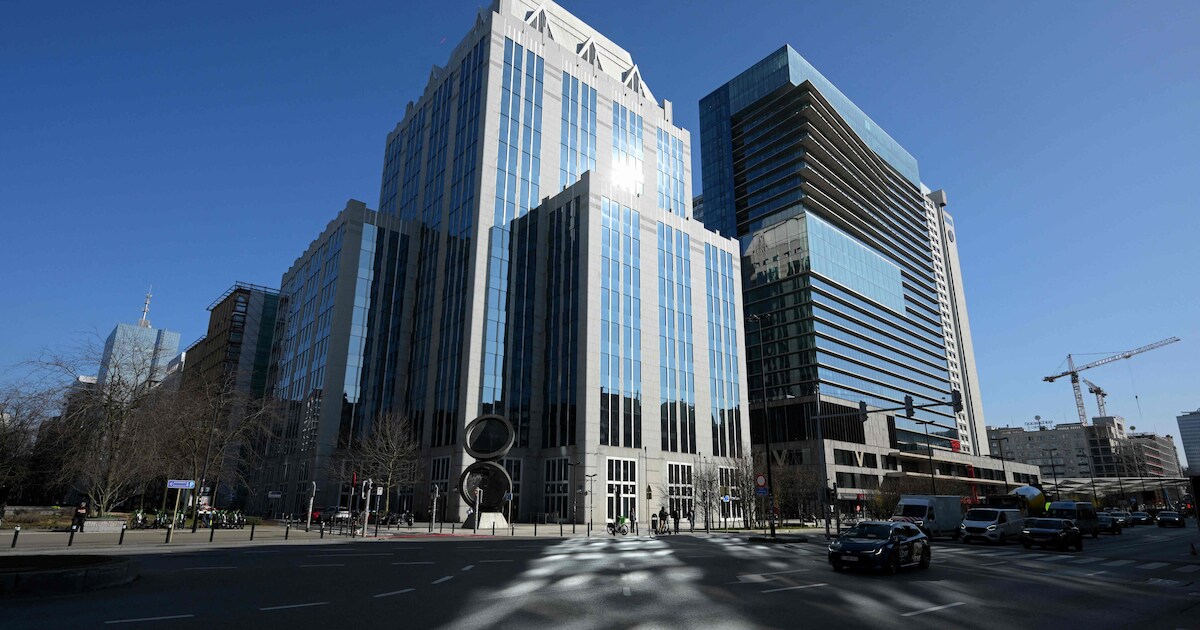 Regeringen azen op bevroren Russische tegoeden: waarom gaat die 200 ...