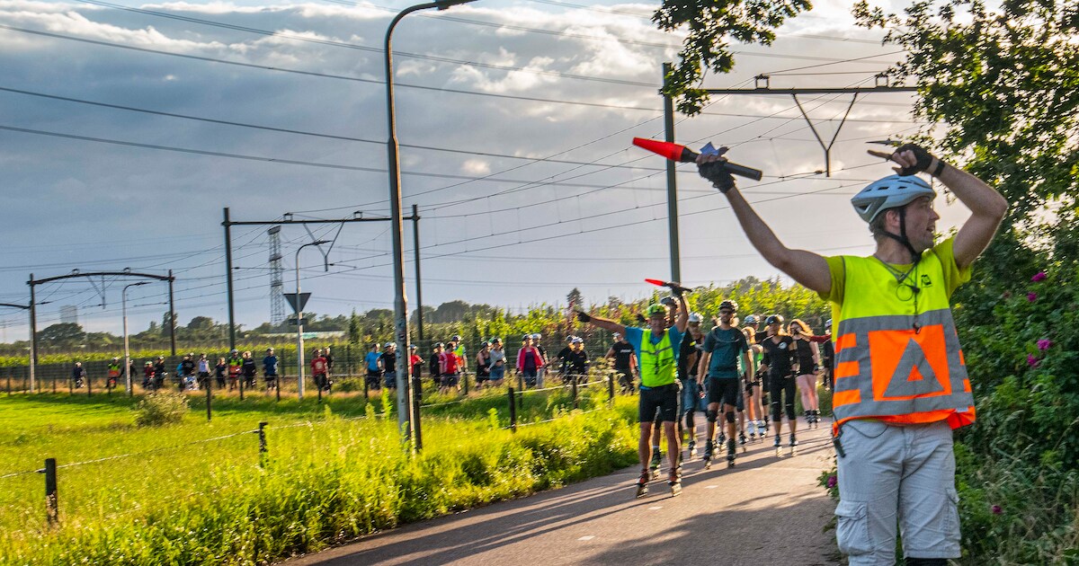 Al twintig jaar suist een bonte skate-kliek door Tilburg, met ABBA in ...