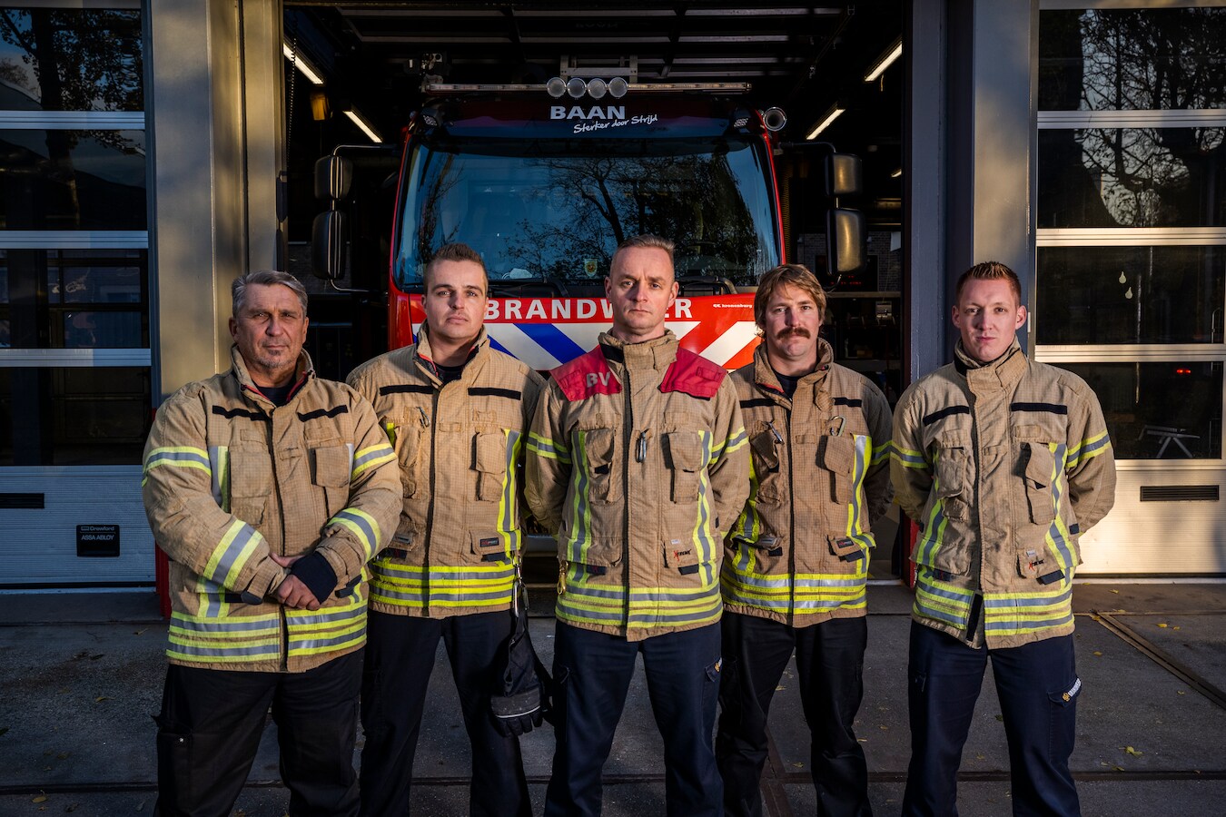 Brandweerman Eric moest rennen voor zijn leven bij rellen in Rotterdam ...