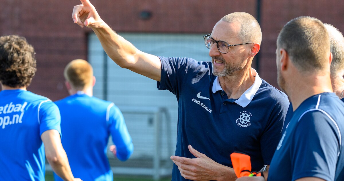 SC Woerden-trainer Henri Berghoeff houdt ondanks afwezigheden vertrouwen: ‘Dat maakt het ...