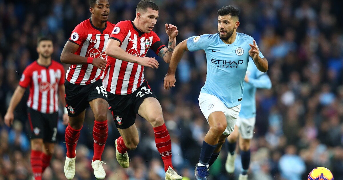 Manchester City weer koploper, maar Chelsea blijft in het spoor ...