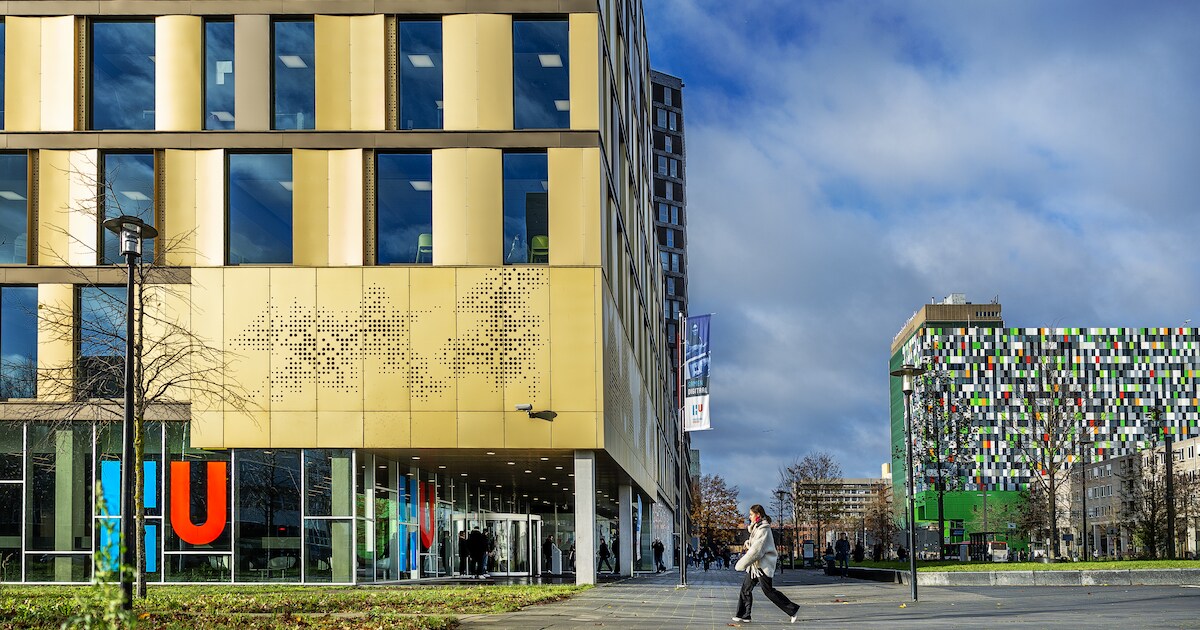 Landelijke manifestatie van vakbond FNV in Utrecht tegen bezuinigingen ...