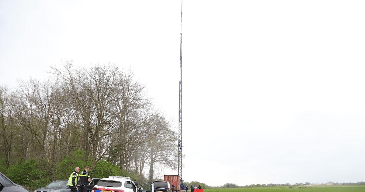 Politie ontmantelt geheime zender in buitengebied van Markelo | Hof van ...