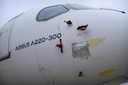 Gloednieuw vliegtuig van 80 miljoen staat op luchthaven in Enschede ...