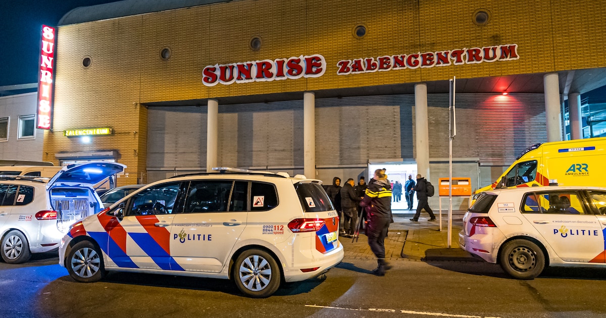 Slachtoffer (42) van schietpartij bij Rotterdams zalencentrum overleden | Rotterdam | AD.nl