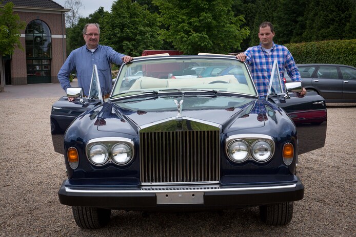 Ard en Arnoud duiken in bizarre autocollectie van Ad Palmen: ‘Hij was ...