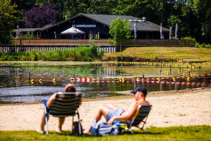 Vier keer gratis zwemmen voor Dordtenaren op kosten van Chemours, omdat ...
