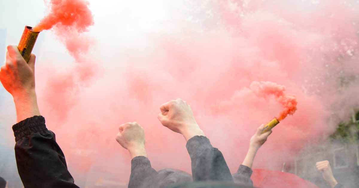 Politie heeft drie personen aangehouden bij protest tegen azc in Wijk ...