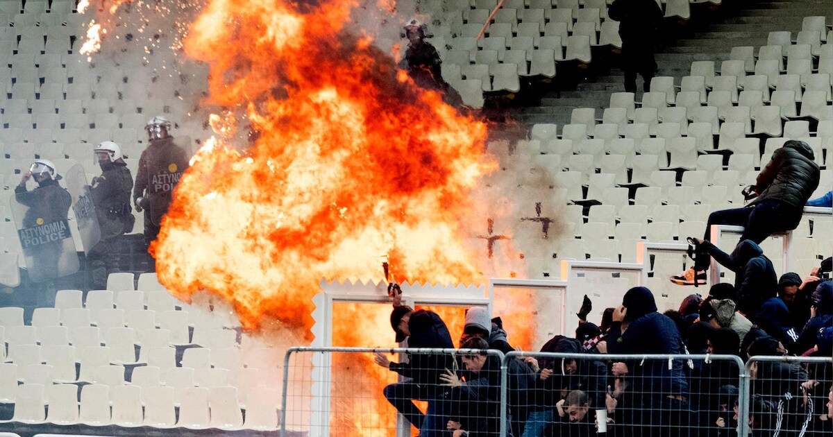 ‘Aan alles voel je, de AEK-hooligans zijn de baas, niet de politie ...