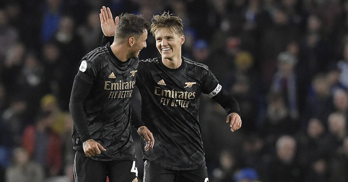Arsenal verstevigt koppositie met formidabele Odegaard | Buitenlands ...