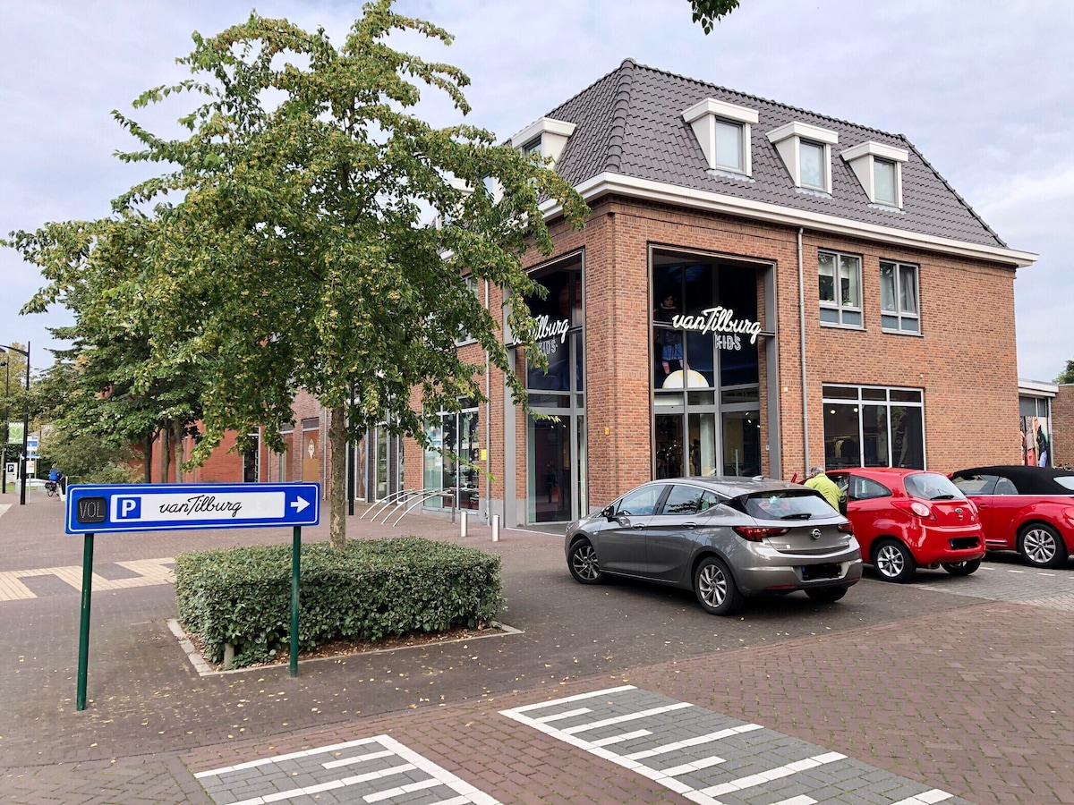 Peter en Elly van Tilburg nemen afscheid van modewinkel in Nistelrode ...