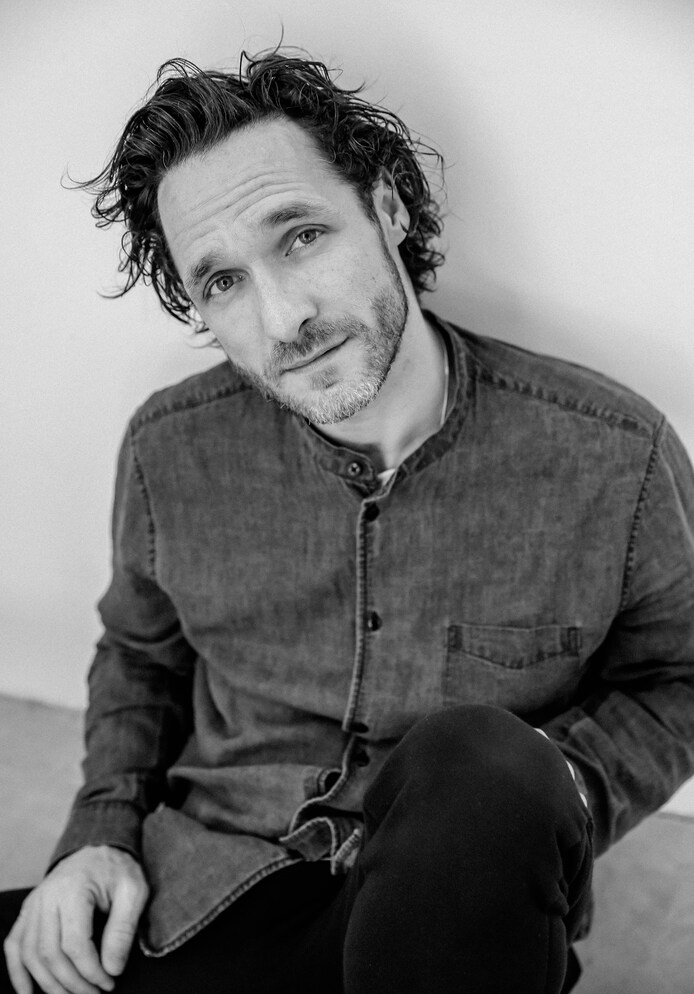 Javier Guzman: Ik was 9 toen RIAGG kwam, 11 toen misbruik werd ...