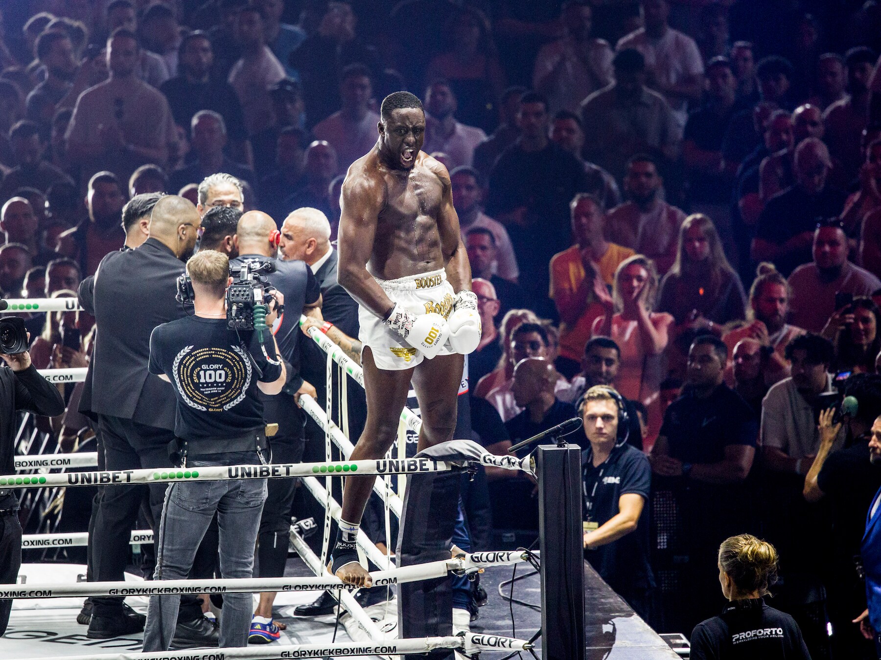 Roy Meyer (33) verruilt judomat tijdelijk voor boksring: ‘Ik bereid me ...