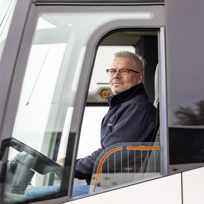 Frits Rorink sloeg met de bus letterlijk een andere weg in: ‘Deze ...