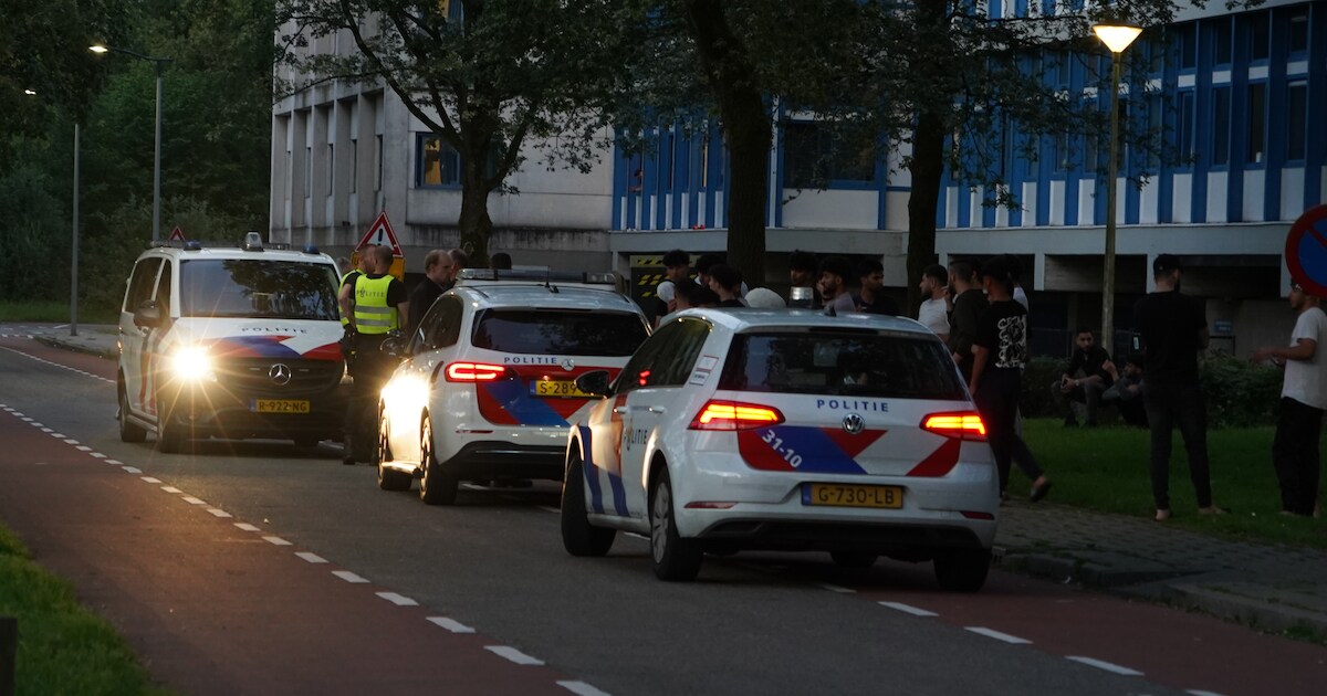Politie naar AZC-terrein aan Schepersmaat in Assen na vechtpartij | 112 ...