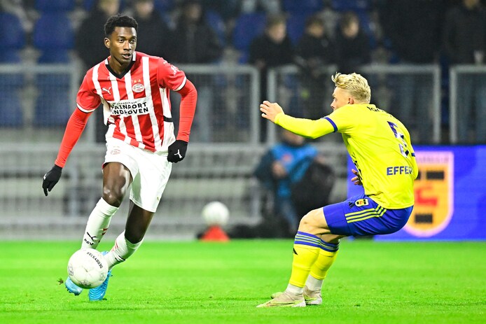 Bezem gaat door de selectie van Jong PSV: er komt een behoorlijke leegloop aan | Eindhoven | AD.nl