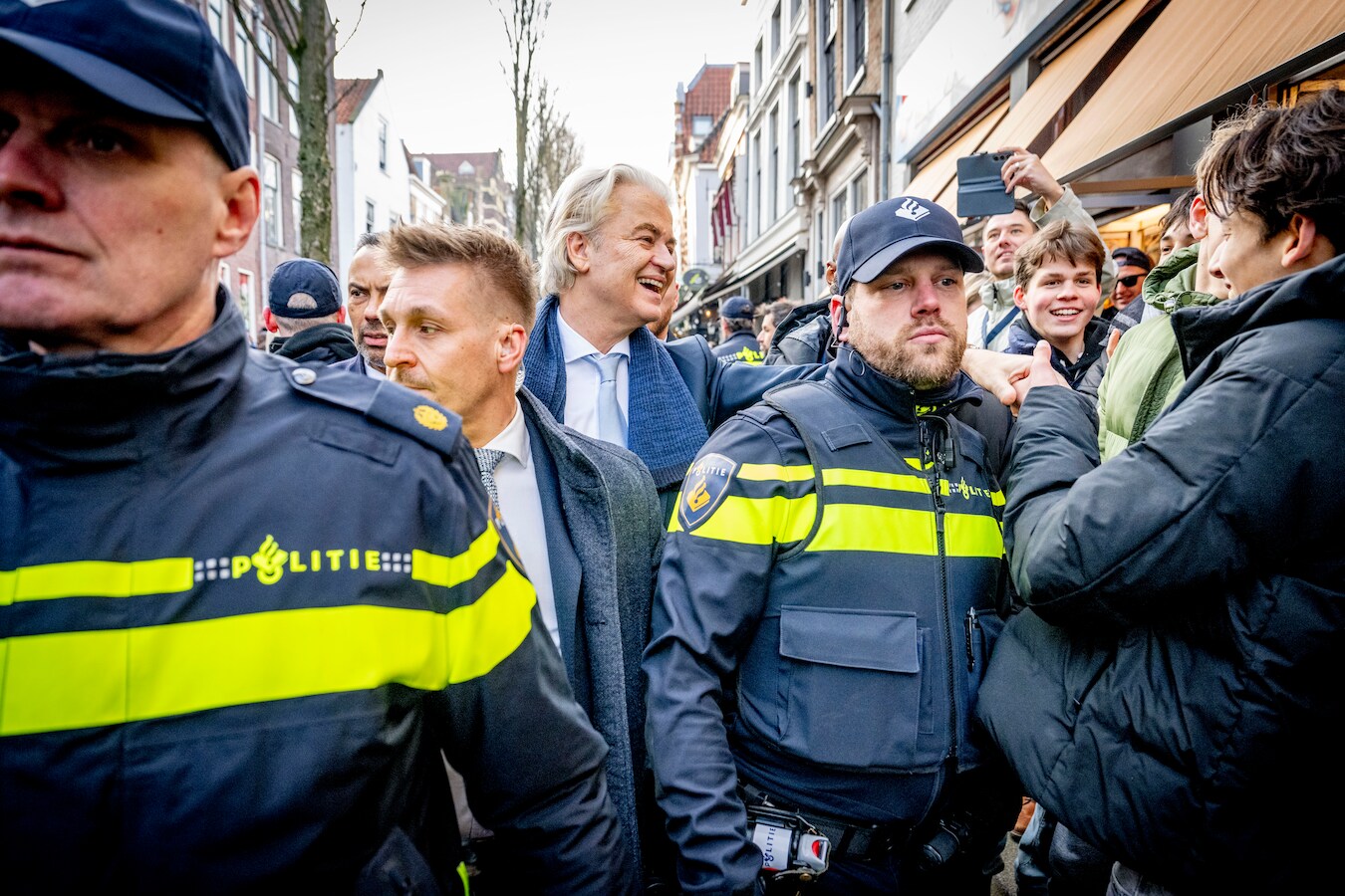 Farzaneh (52) wilde Geert Wilders alleen bedanken, maar werd ...