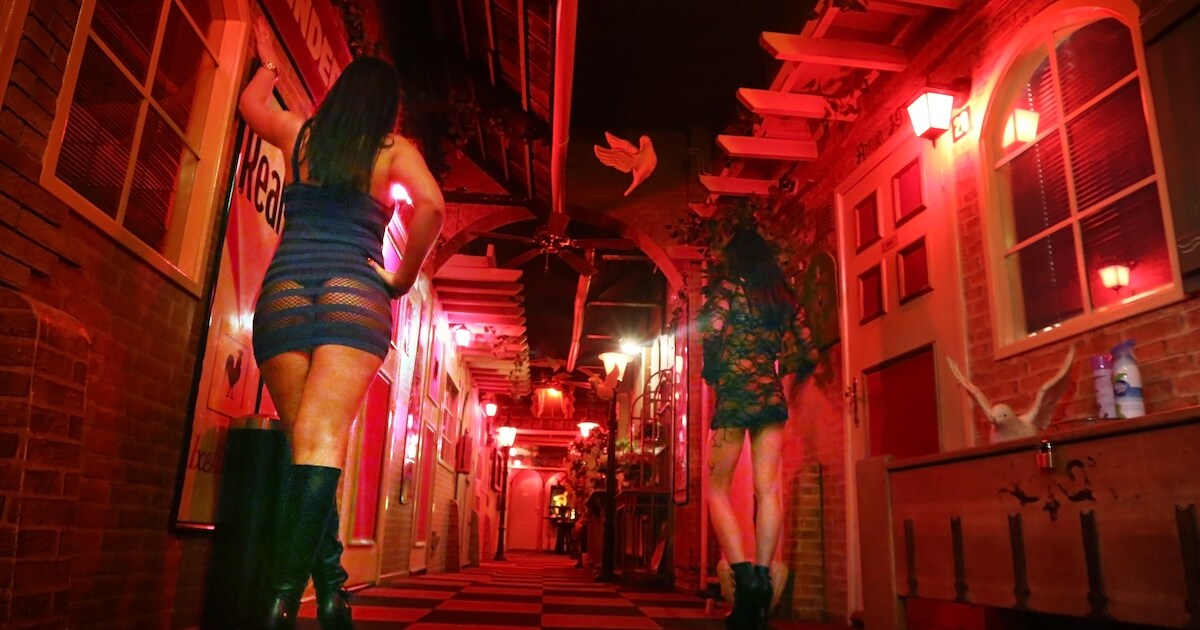 Seksclub Villa Weizigt is sinds vandaag weer open en dat zorgt voor een ...