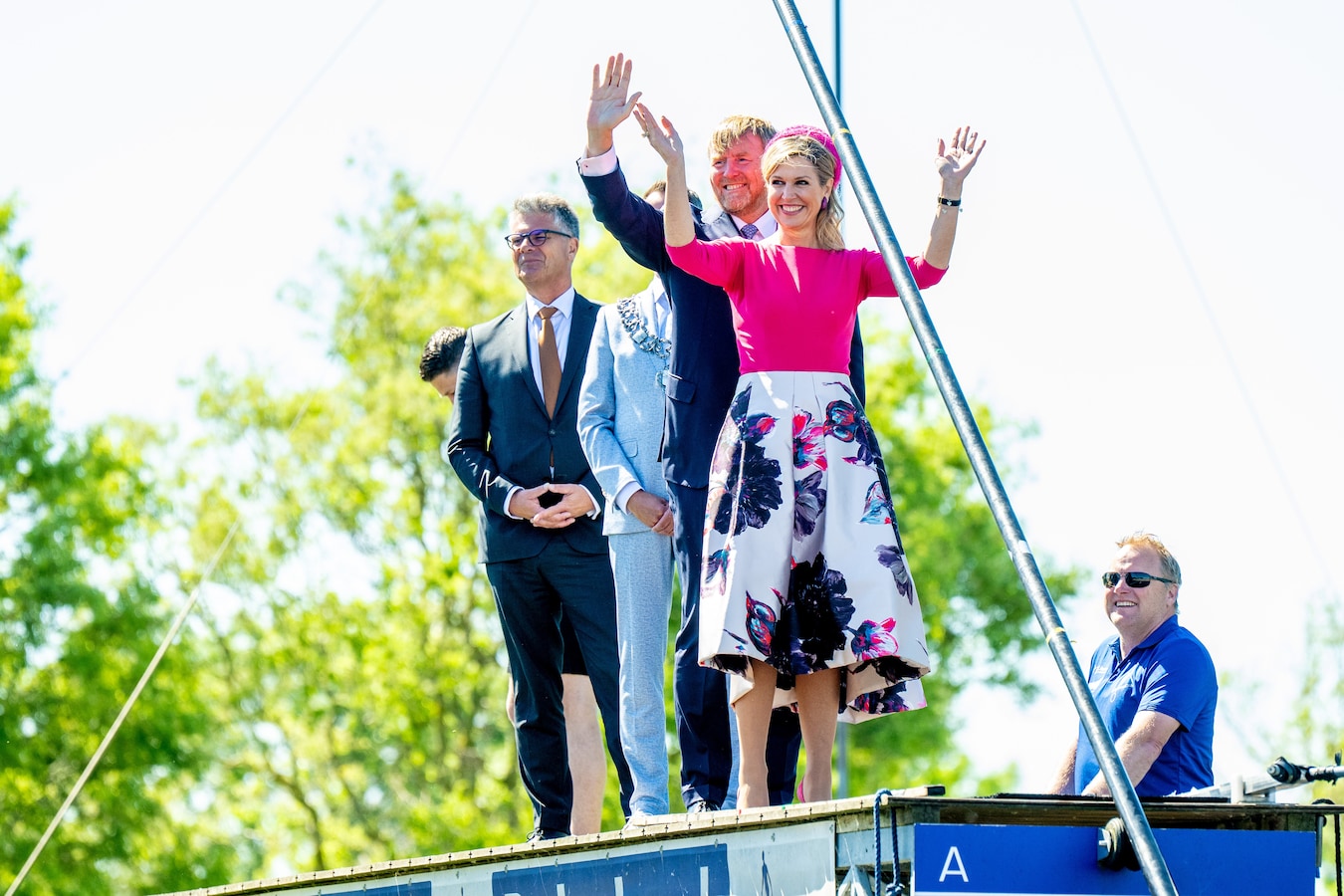 Zoë (3) ontvangt Willem-Alexander en Máxima in Montfoort, dit beleefde ...