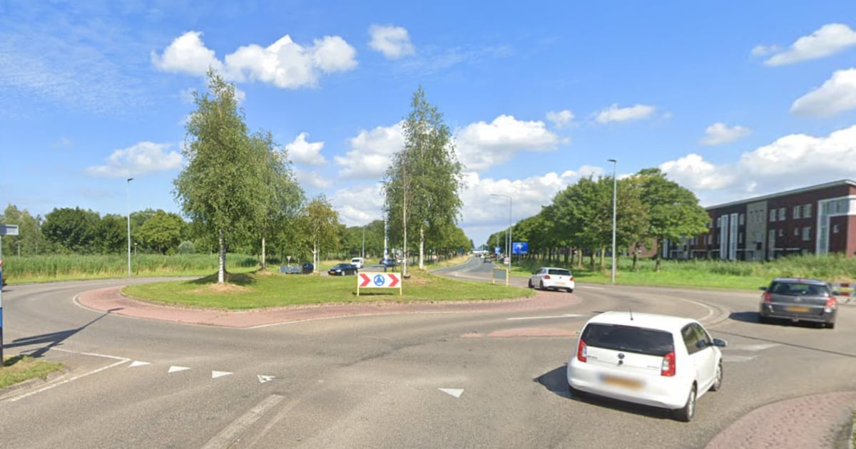 Na onderhoud moet deze rotonde in Lelystad er straks weer 15 jaar tegen ...
